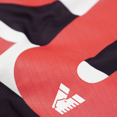 SUCCESS STORY | HOW TO CREATE REALISTIC METALLIC LOGOS