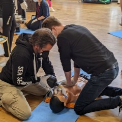 Studentenjob: Ausbilder für Primeros Erste-Hilfe-Kurs
